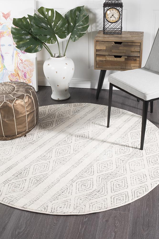 Paradise White And Grey Tribal Round Transitional Rug – Lost Design Society